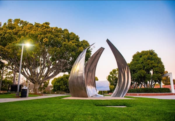 California State University-Long Beach - College Transitions