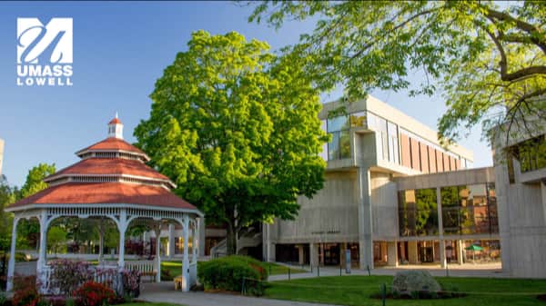 University of Massachusetts-Lowell - College Transitions